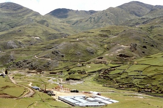 Chinese miners face off over Glencore Xstrata's vast copper mine in ...