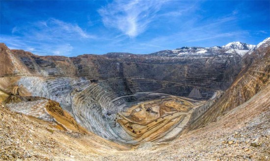 ARCHIVE: Photo essay of Bingham Canyon after landslide - MINING.COM