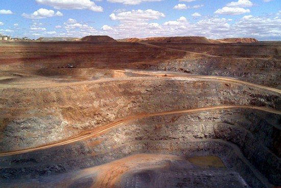 Zijin Mining, Gold Fields among final bidders for Barrick's Australian ...