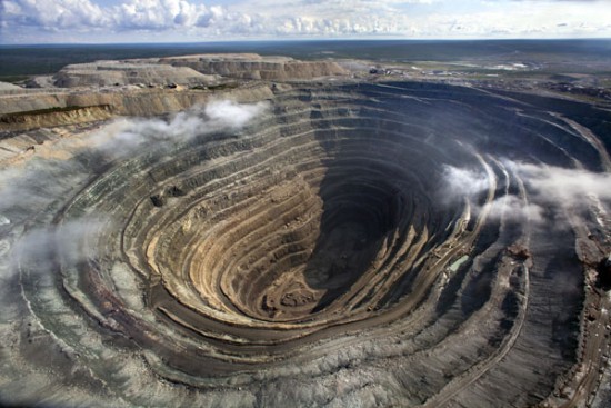 Alrosa’s biggest diamond mine goes underground - MINING.COM