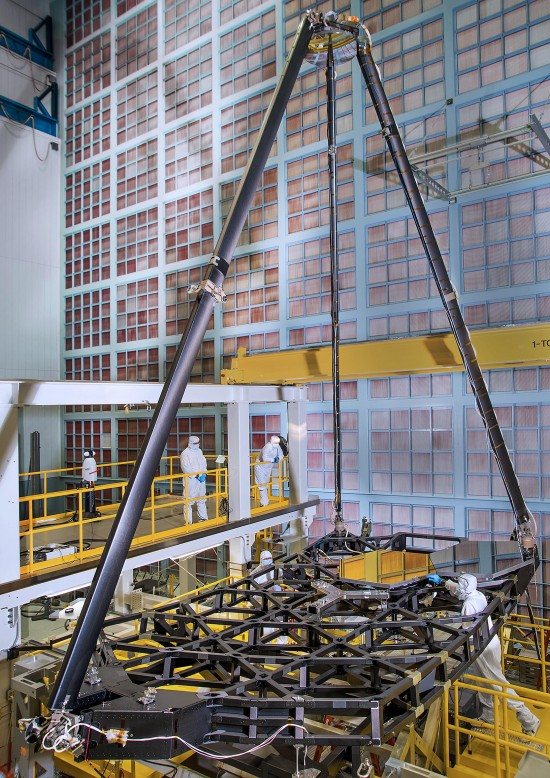 NASA unveils gold-covered telescope that will put the Hubble to shame ...