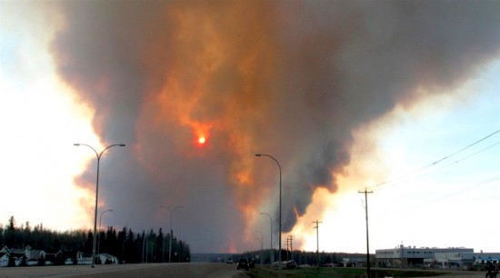 Wildfire forces state of emergency, evacuation in Fort McMurray ...