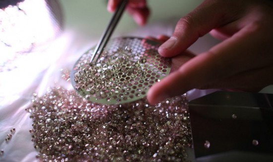 Five reasons why diamond mining stocks have been under pressure ...