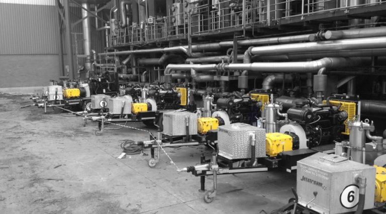 Chevron refinery in Cape Town gets high pressure clean - MINING.COM