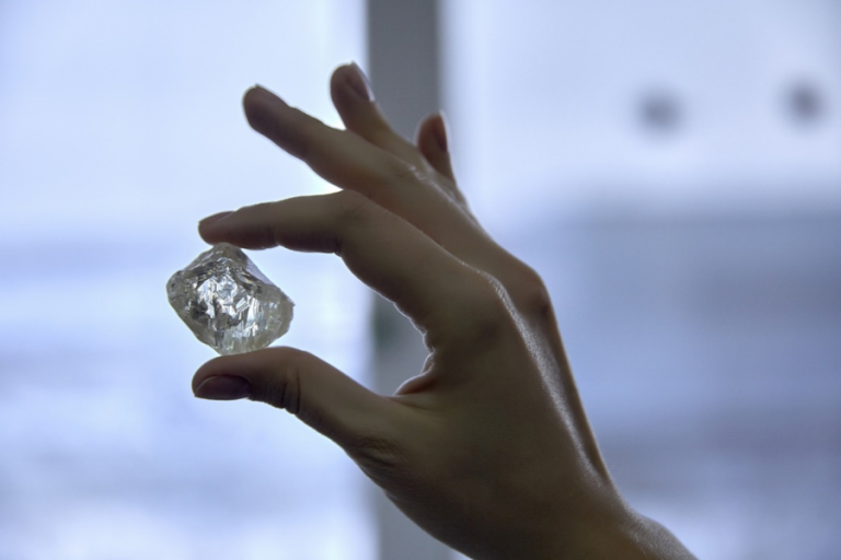 Alrosa recommends record high dividend amid strong demand for diamonds ...