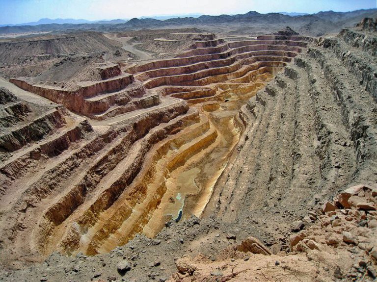 Sudan opens up gold market in bid to raise revenue - MINING.COM