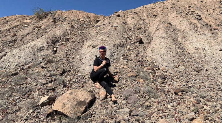 Geoscientist taking students to the field honoured