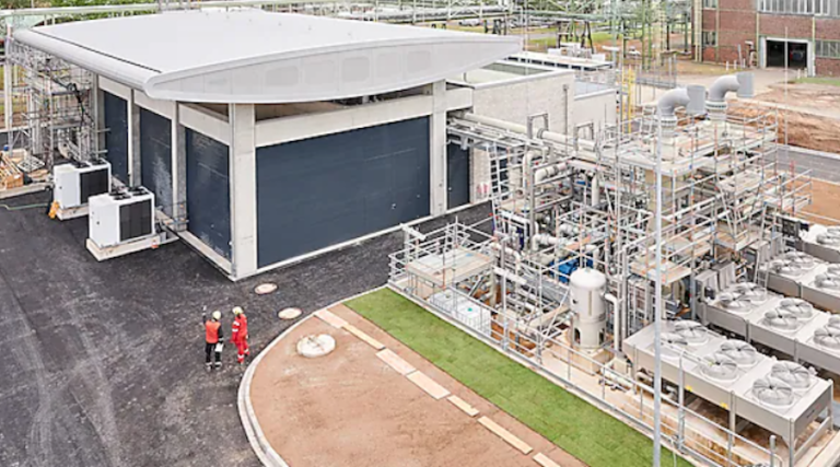 Shell opens 10 MW German hydrogen electrolyzer to boost green fuel ...