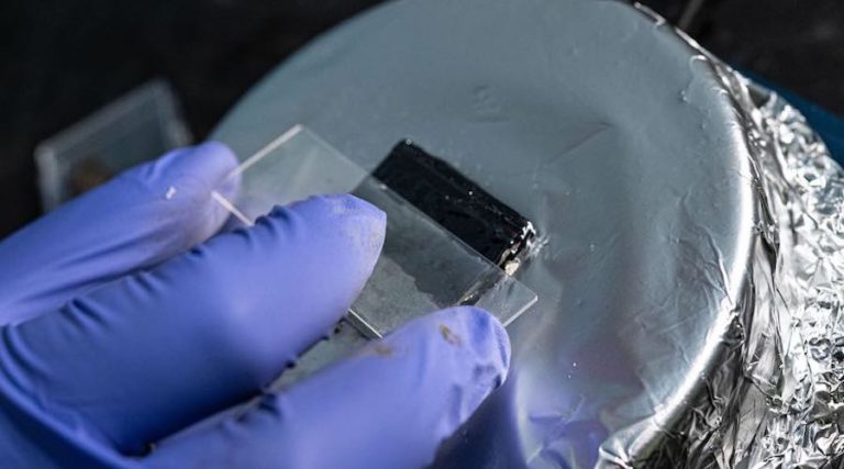 Sulfur, selenium self-healing insulator proves highly effective on ...