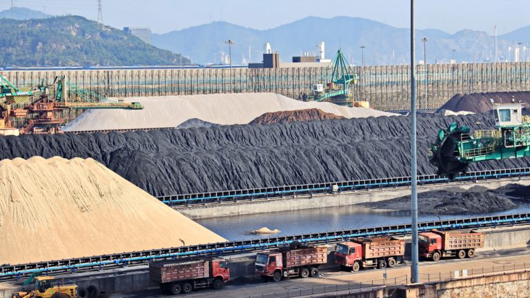 Coal prices spike as Russia-Ukraine crisis escalates - MINING.COM