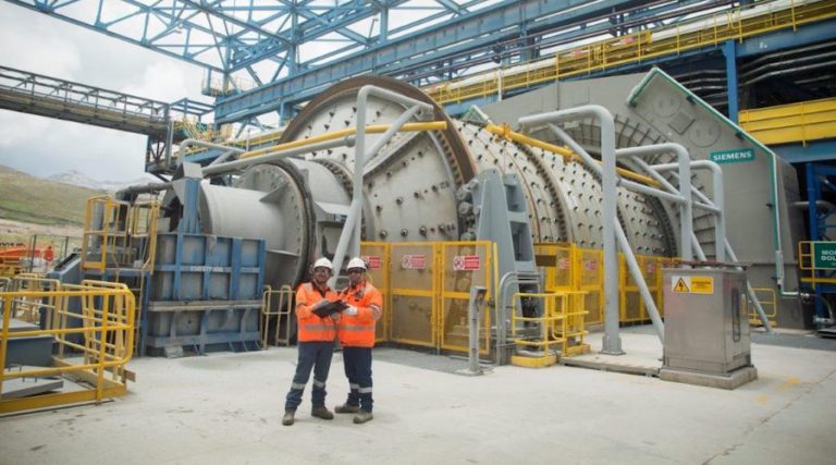 Las Bambas workers launch protest action - MINING.COM