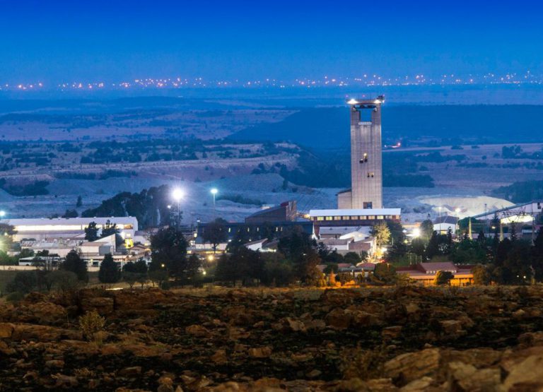 Unions set to intensify Sibanye-Stillwater strike on exec ‘wage wallop ...