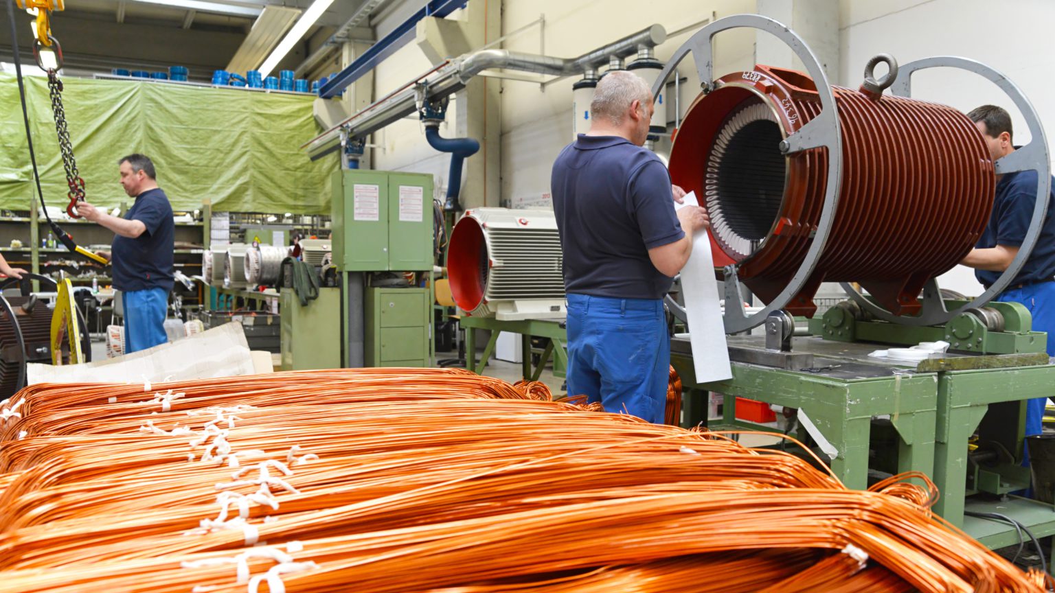 Copper price extends retreat to below $8,000 for first time since May ...