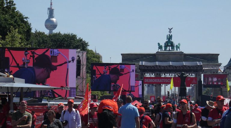 Germany’s biggest union starts warning strikes over wage demands ...