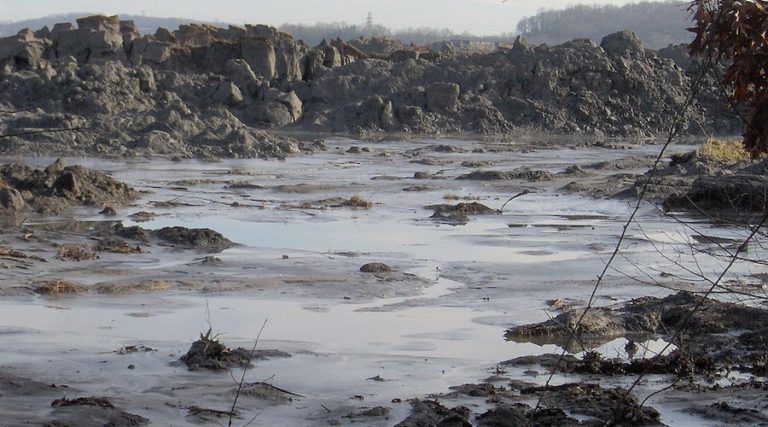 Hundreds of power plants in the US violate Coal Ash Rule – report ...