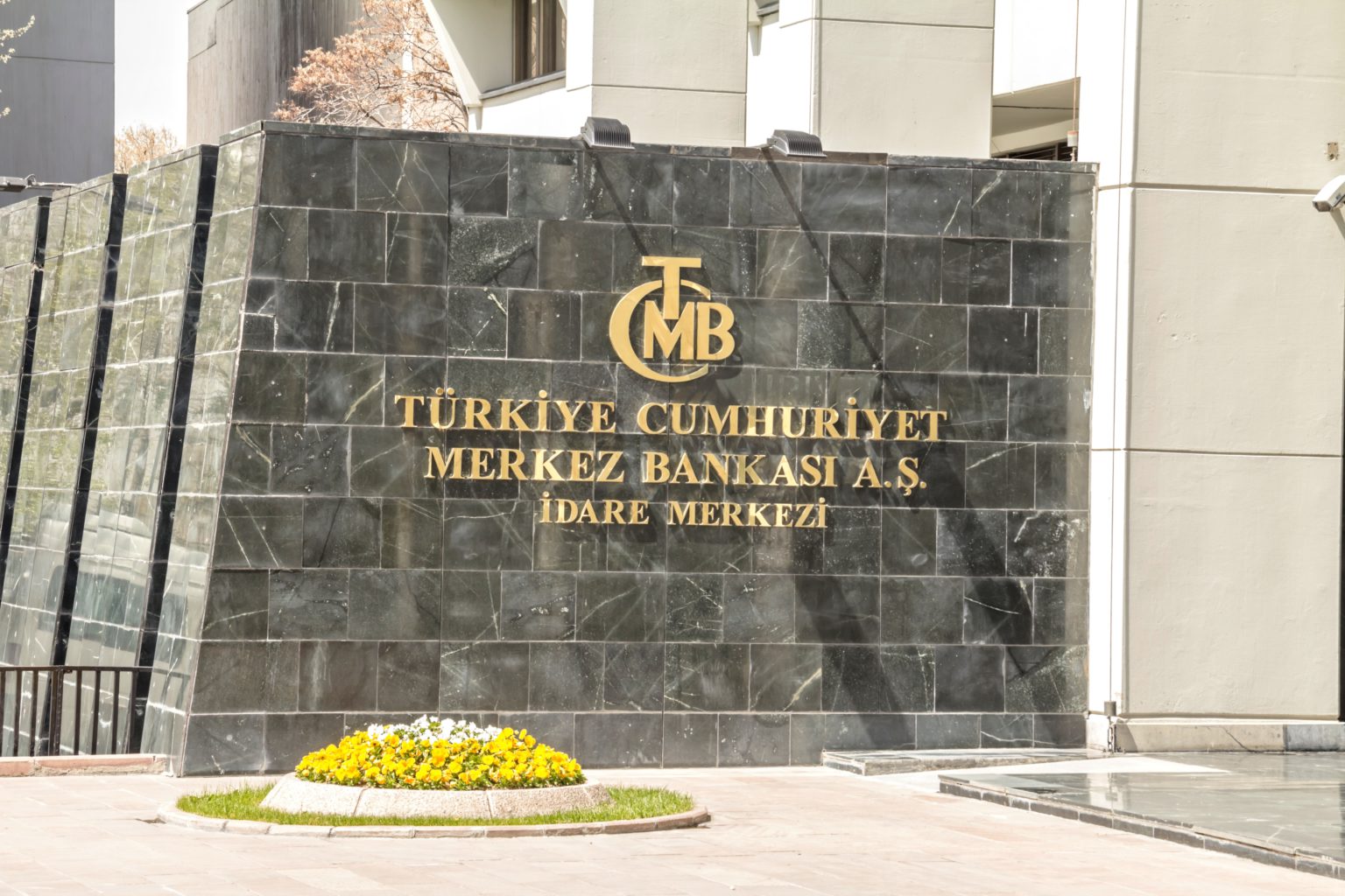 Turkey’s $500 billion gold hoard complicates inflation fight - MINING.COM