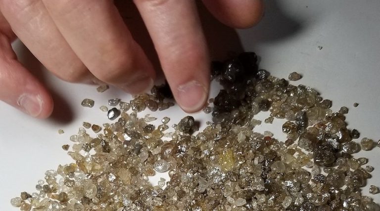 Superdeep diamond reveals new info on earth’s geological processes ...