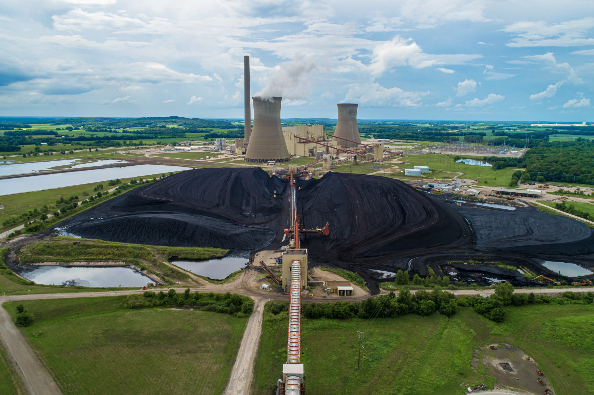 US plans to use emergency powers to save more coal plants - MINING.COM