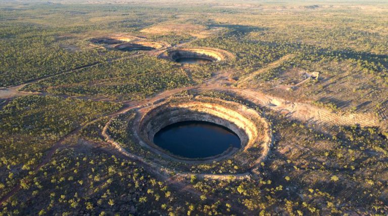 Lucapa puts Merlin feasibility study on back burner - MINING.COM
