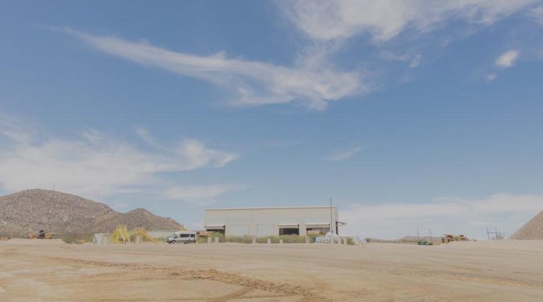 Komatsu, GM to develop hydrogen fuel cells for electric trucks - MINING.COM