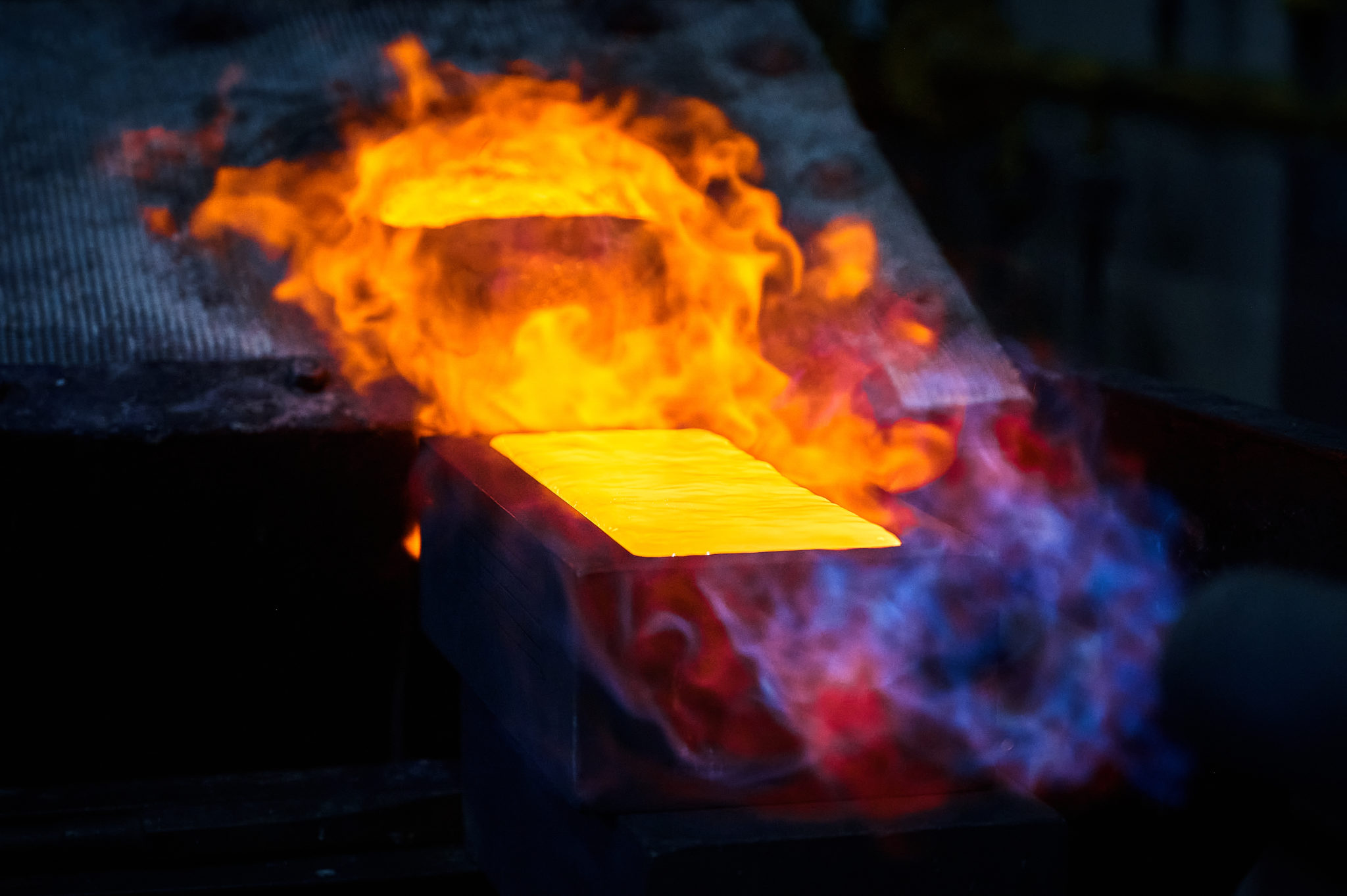 Gold price could trade above $4,000 near term, HSBC says - MINING.COM