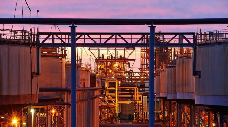 Alcoa to cut Kwinana refinery production - MINING.COM