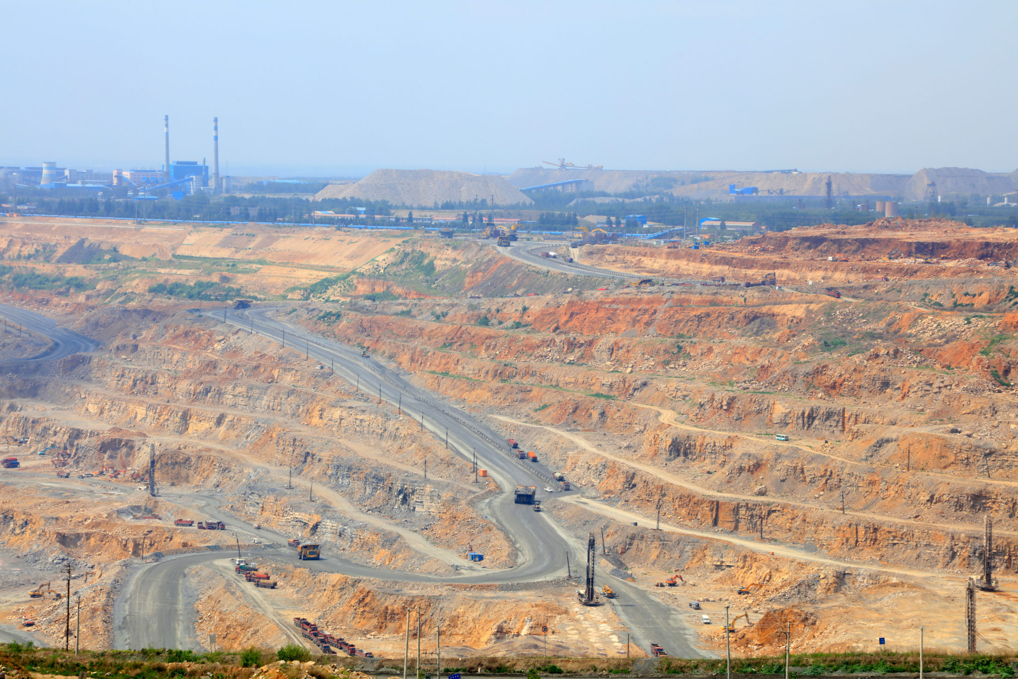 One metal's slump shows China's new economy is in favor - MINING.COM