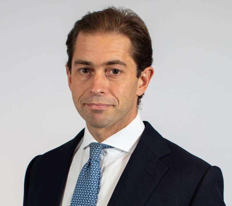 Trafigura names Richard Holtum as new CEO - MINING.COM