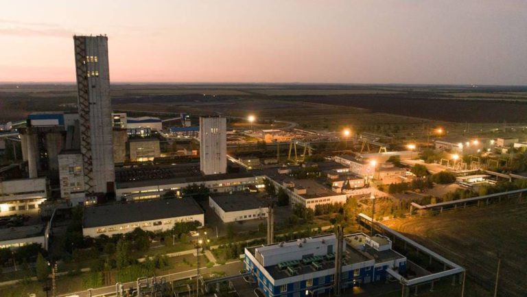 Ukraine halts production at Pokrovsk coal mine as Russia closes in ...