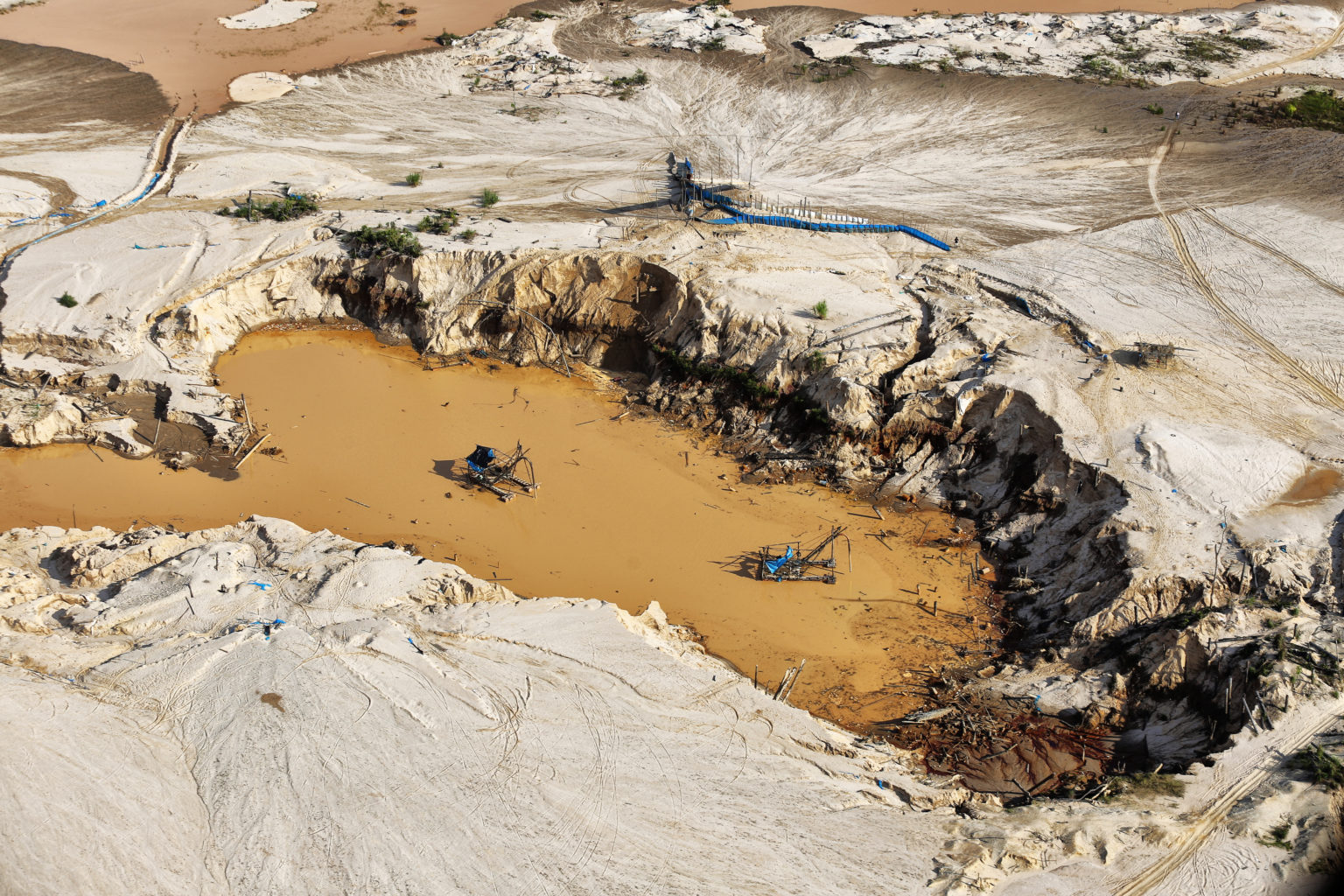 Peru’s informal diggers get permit extension through next year - MINING.COM