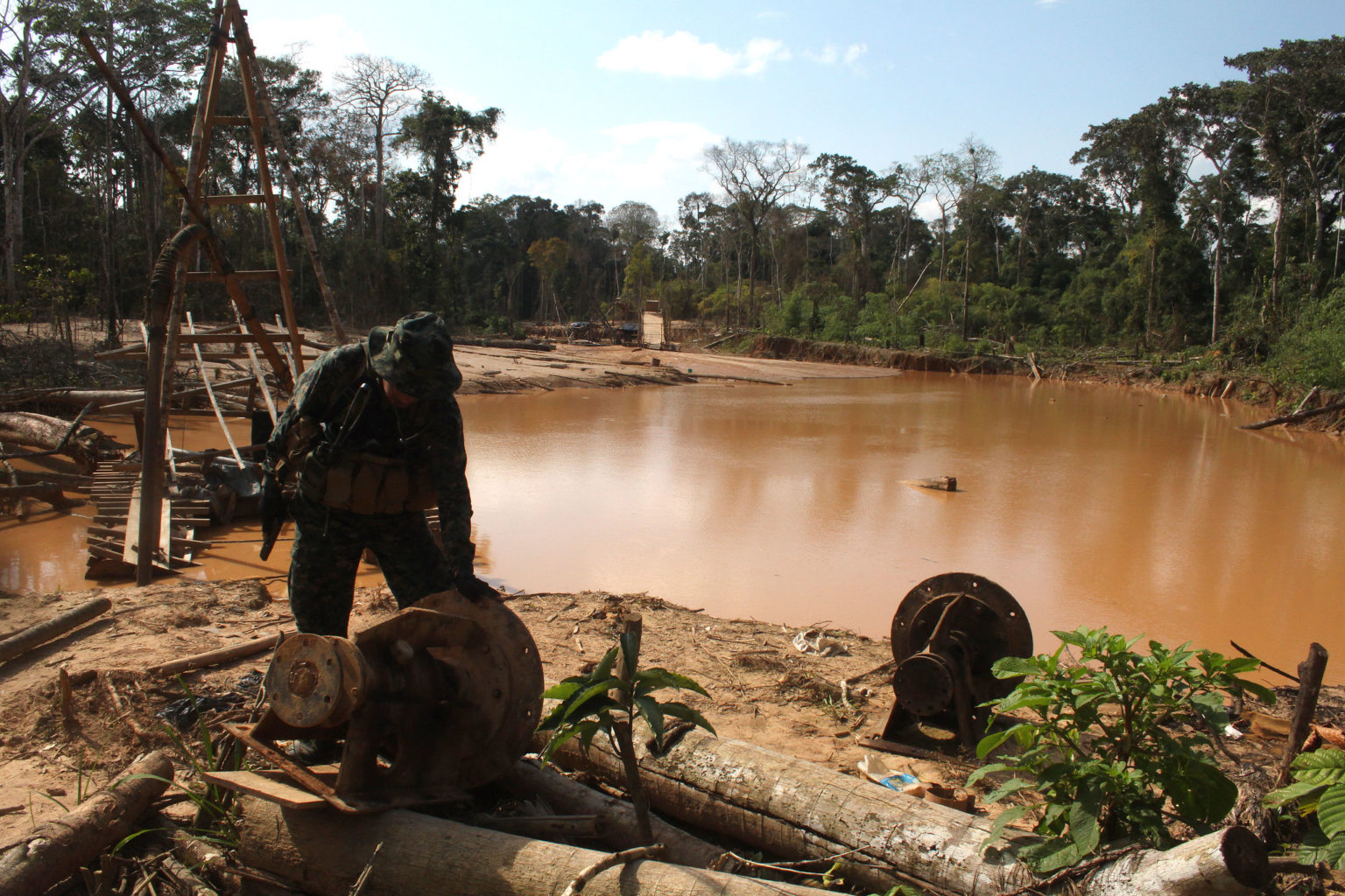 Peru ramps up fight against illegal mining, kicks most informal miners ...