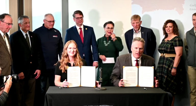 Alaska fast tracks permits with new fed deal - MINING.COM