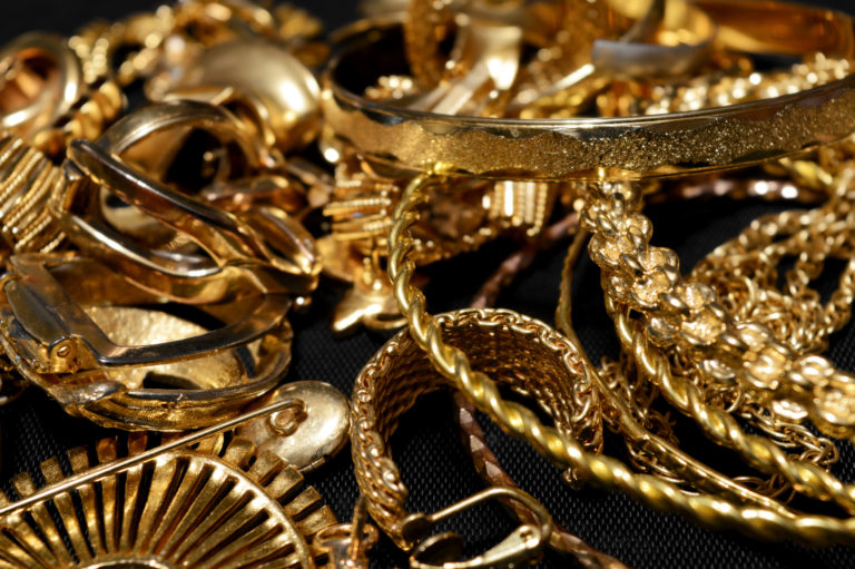 Gold refiner stops taking scrap delivery to melt down in US - MINING.COM