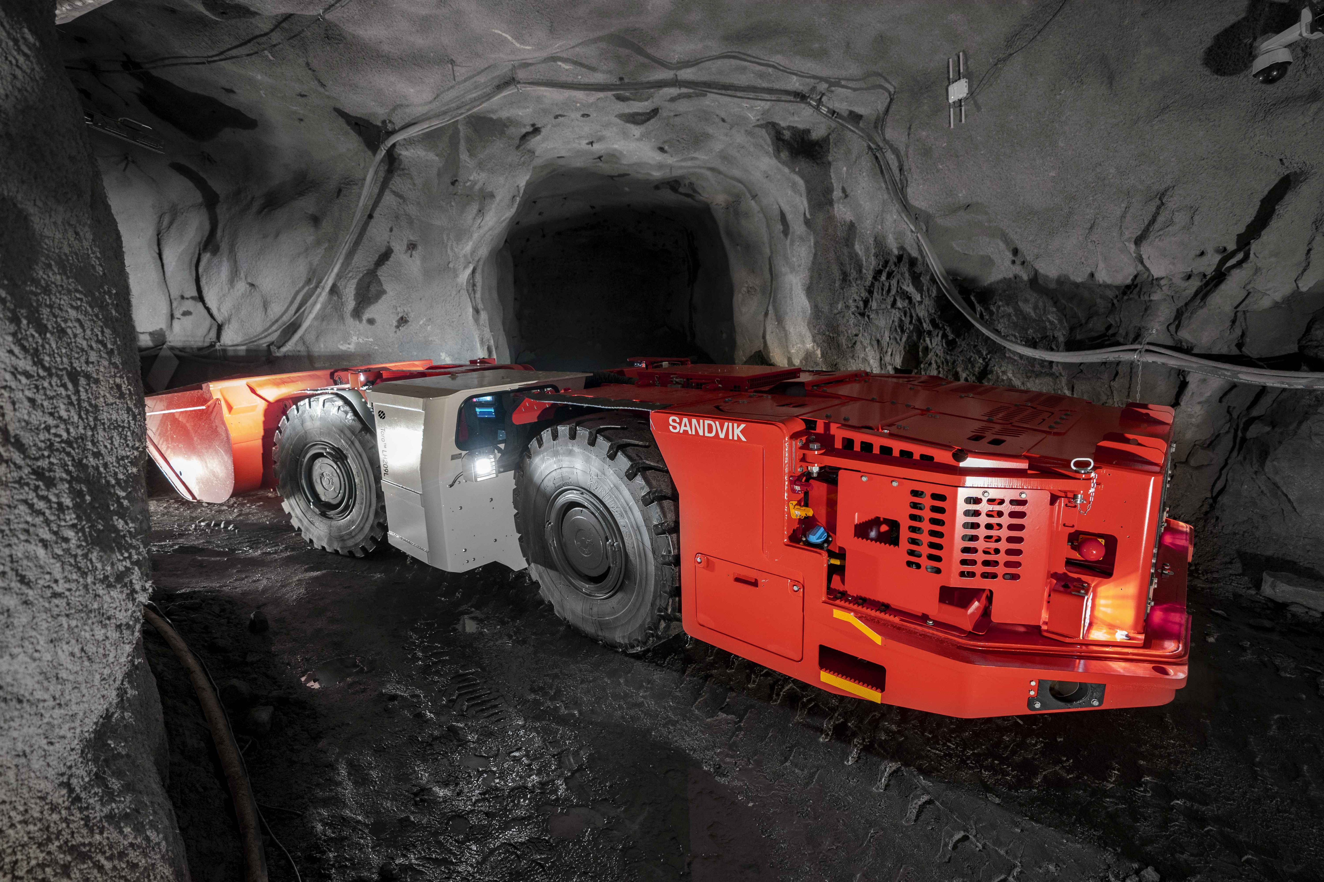 Toro® LH209L loader - MINING.COM