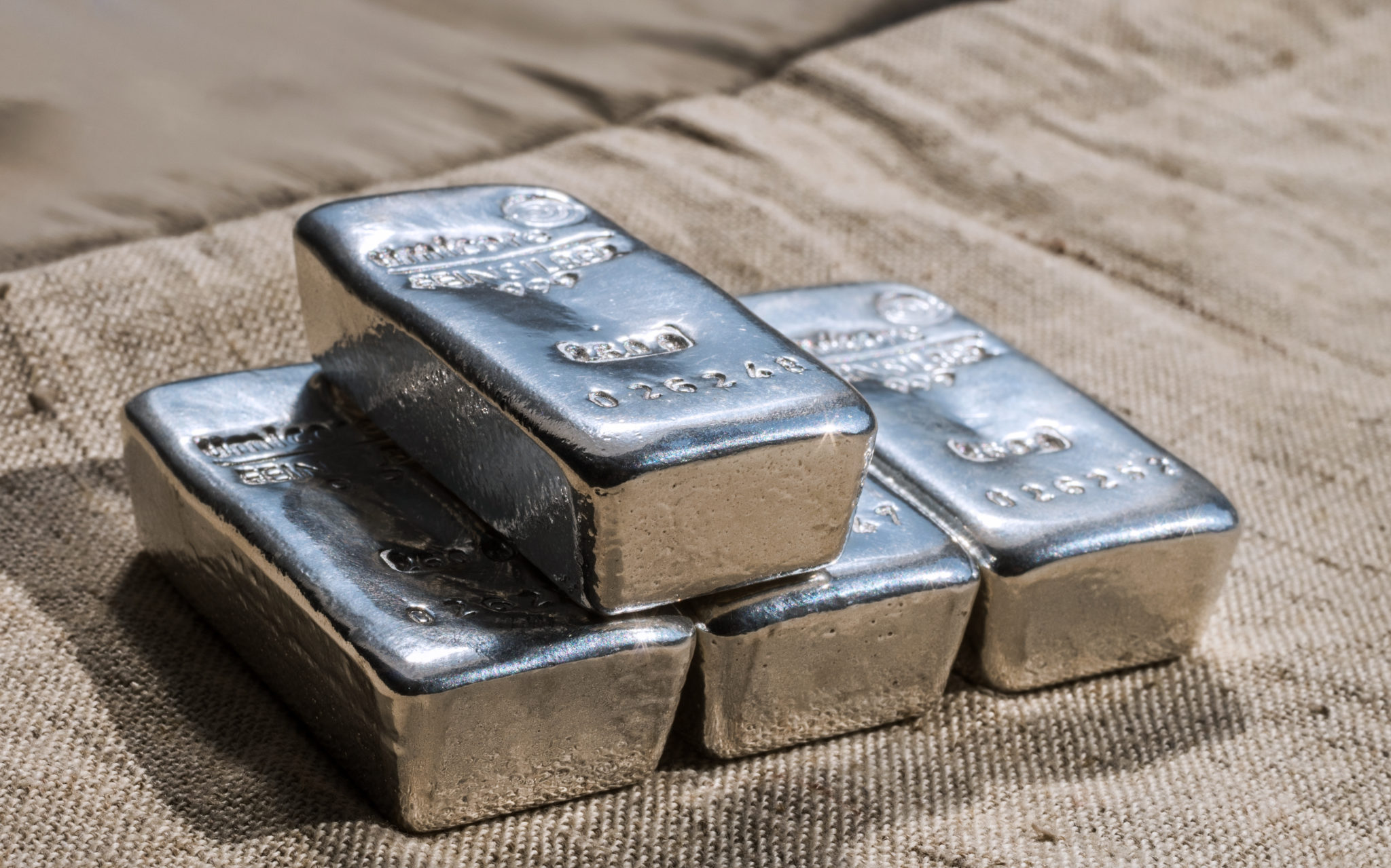 Silver price soars to record following Comex outage - MINING.COM