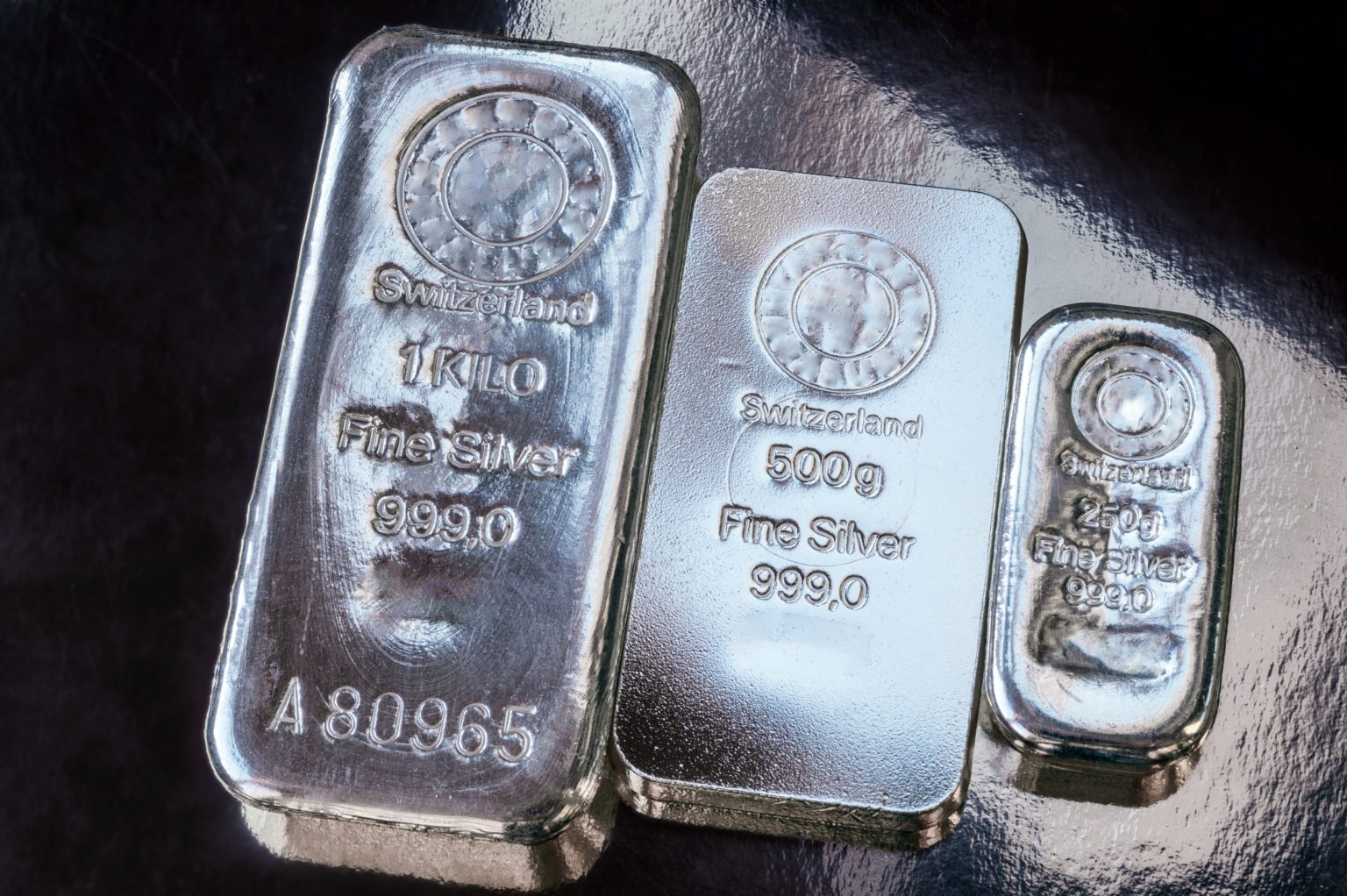 Royal Mint warns of delivery delays as Londoners rush for silver ...