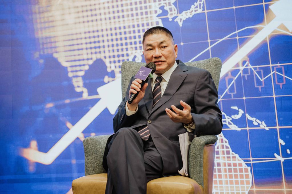 Hong Kong billionaire puts quarter of his wealth in gold - MINING.COM