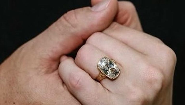 Taylor Swift’s vintage ring shines new light on diamond industry ...