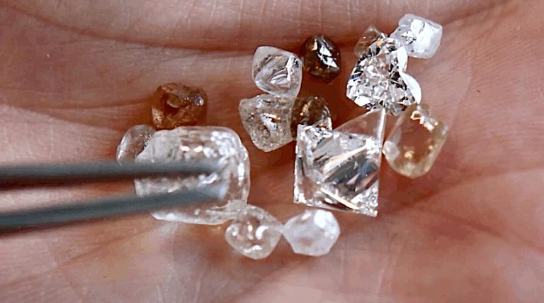 Anglo American posts $3.7B loss on fresh De Beers writedown - MINING.COM