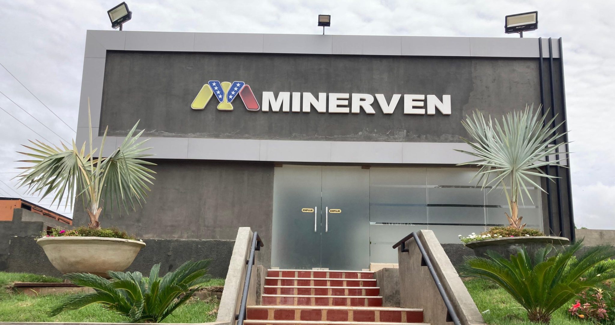 Trafigura to help Venezuela's Minerven develop a responsible gold ...