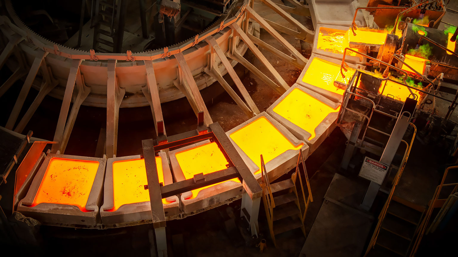 Share Glencore " class="fb-share">
