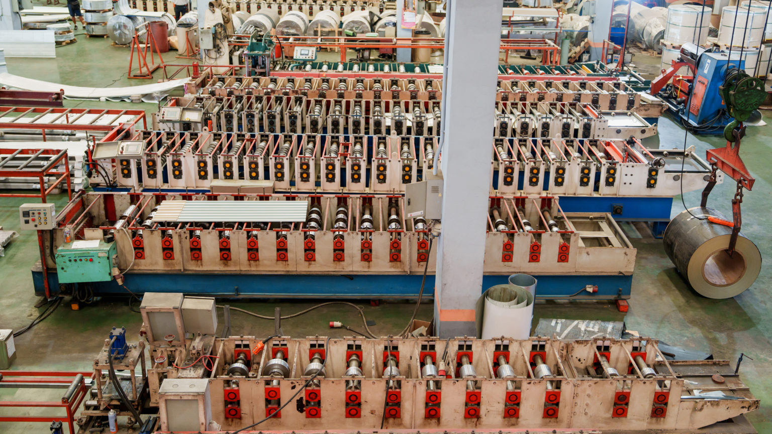 Large Industrial Roll Forming Machine Producing Steel Roof Rolls in ...